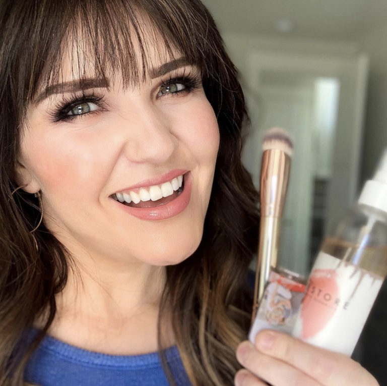 The Best Eyeshadow Colors for Hazel Eyes from Maskcara | Kelly Snider