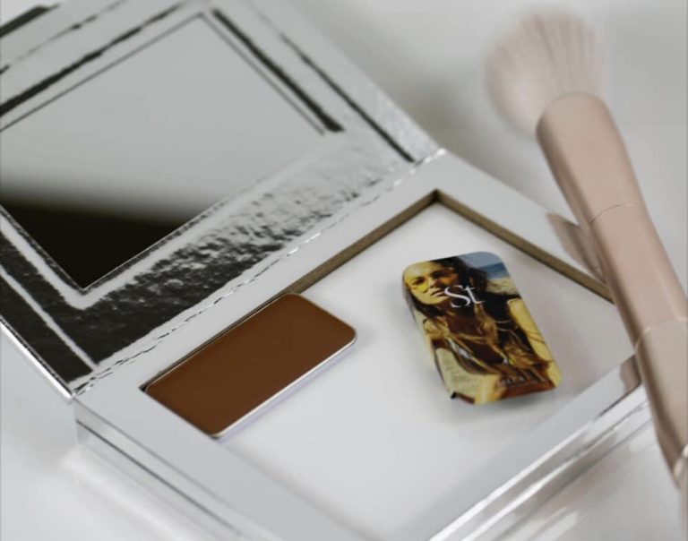 How to Choose the Right Bronzer Shade for your Skin | Kelly Snider