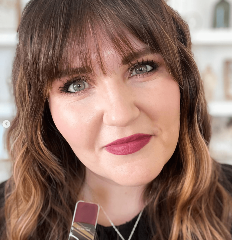 3 Easy Winter Makeup Looks Makeup Artists Love | Kelly Snider