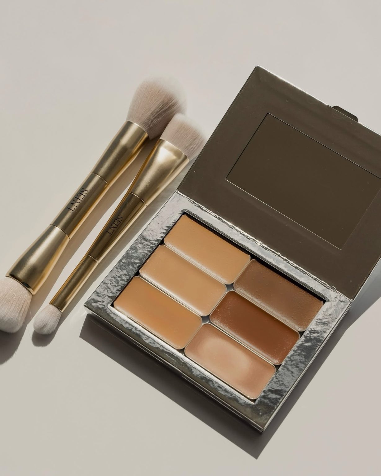 Seint Beauty Makeup in Now Available in the UK! | Kelly Snider